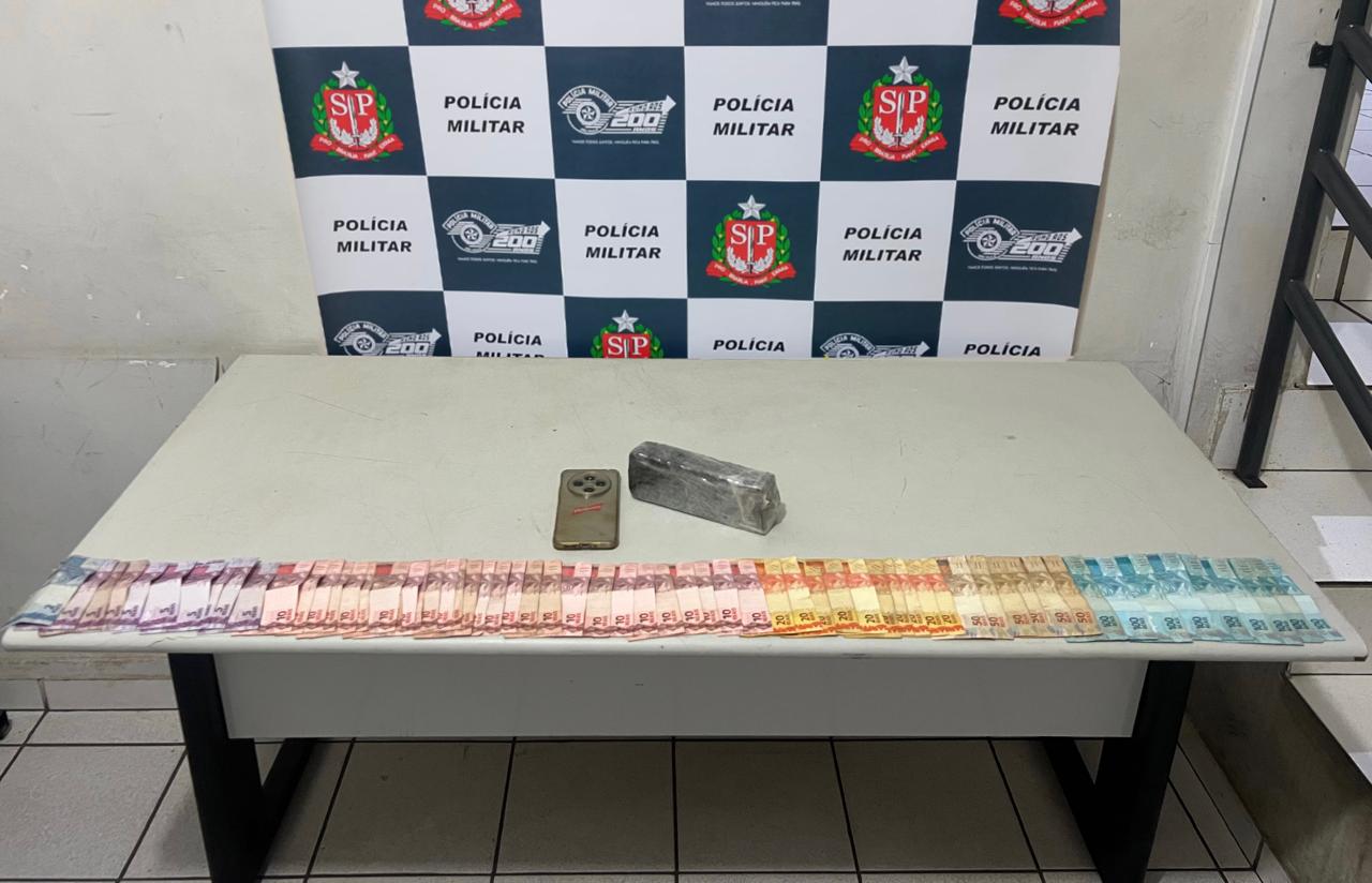 Polícia Militar prende dupla por tráfico na Rua Luiz Padilha de Oliveira, em Pompeia – Radar014